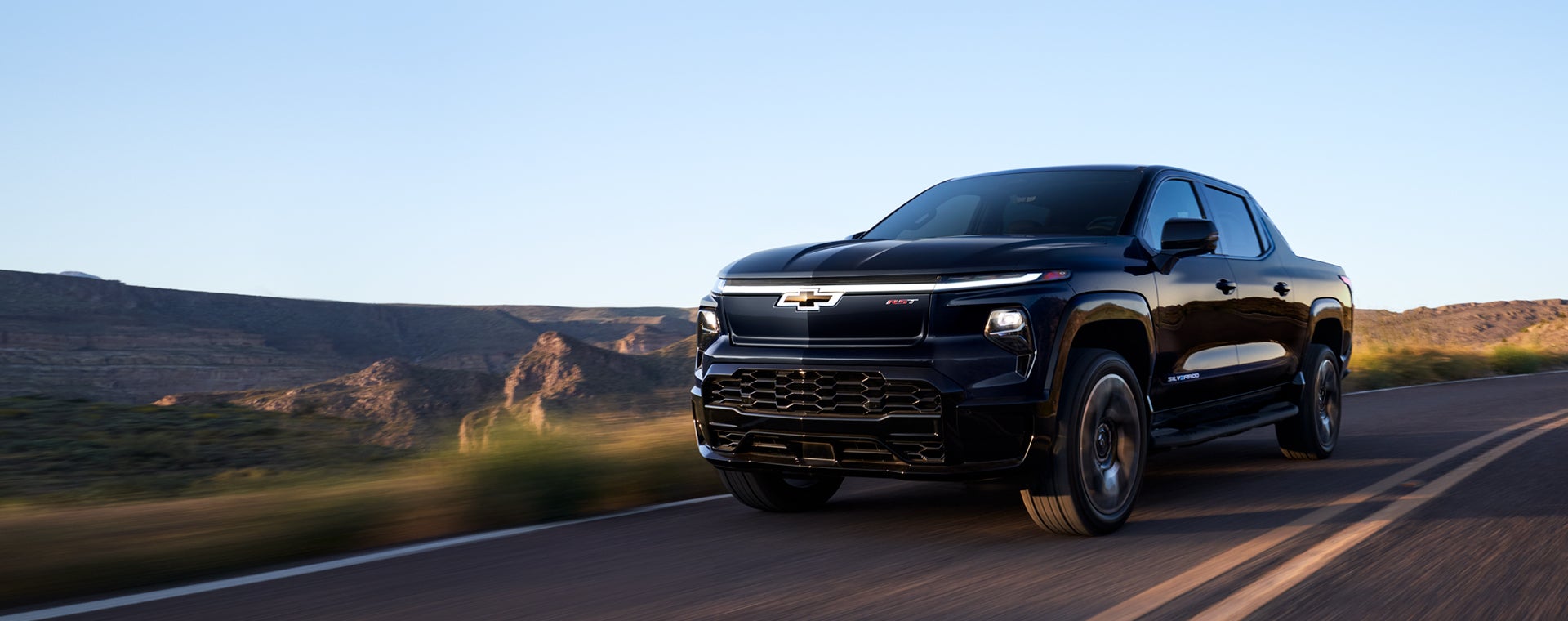 Silverado EV vs Tesla Cybertruck